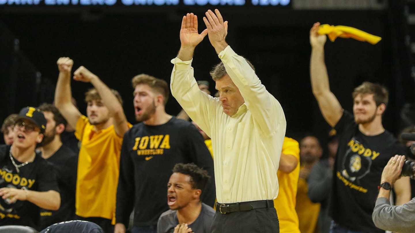 Iowa Extends Tom Brands' Contract - Sports Illustrated Iowa Hawkeyes ...