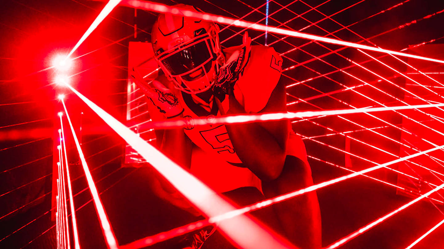 2022 Defensive Tackle Christen Miller Commits To Georgia - Sports ...