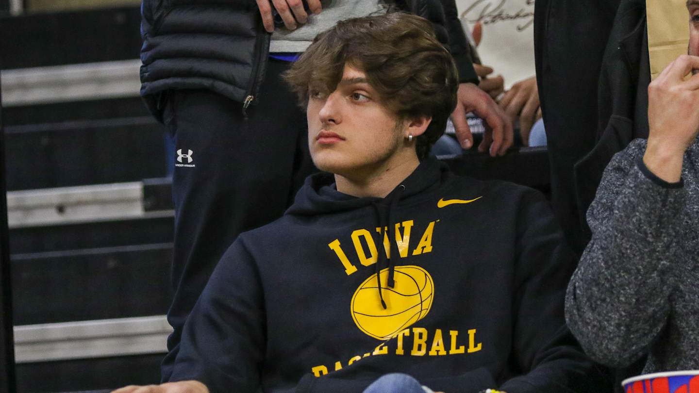 Owen Freeman, Brock Harding Growing Together - Sports Illustrated Iowa ...