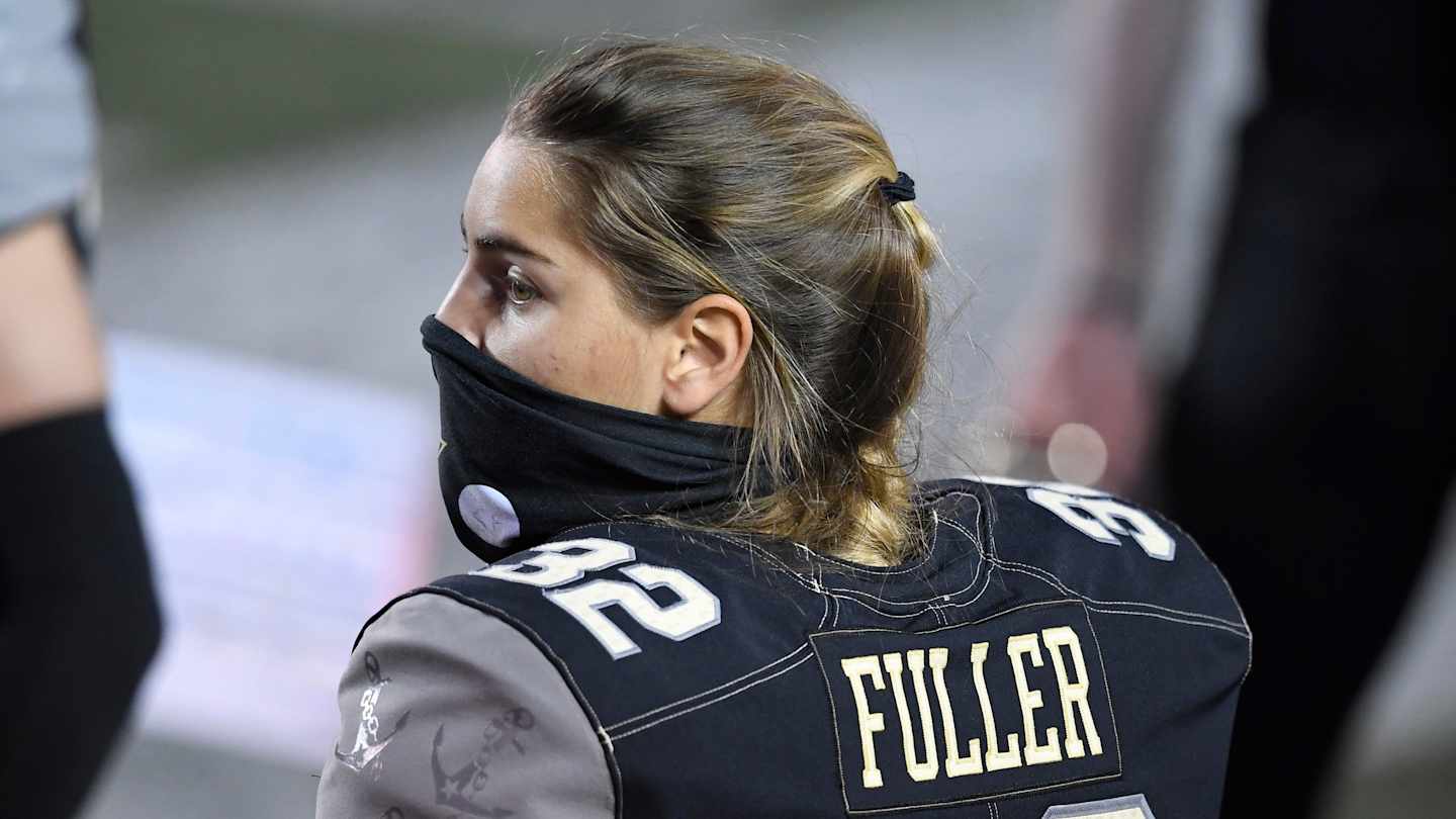 Sarah Fuller: Historic Vanderbilt kicker signs professional soccer ...