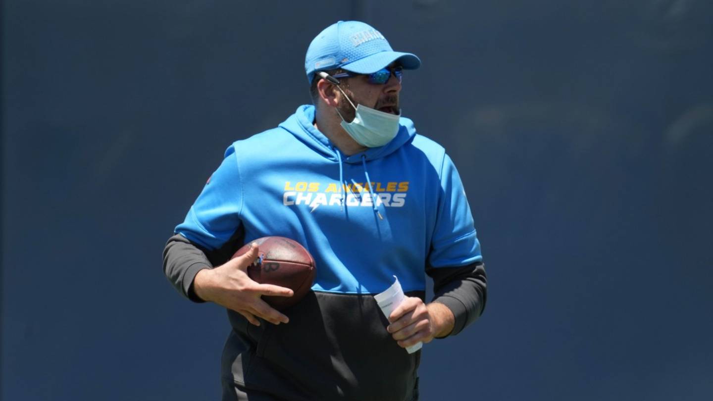 Miami Dolphins Hiring Frank Smith as Offensive Coordinator - Sports ...