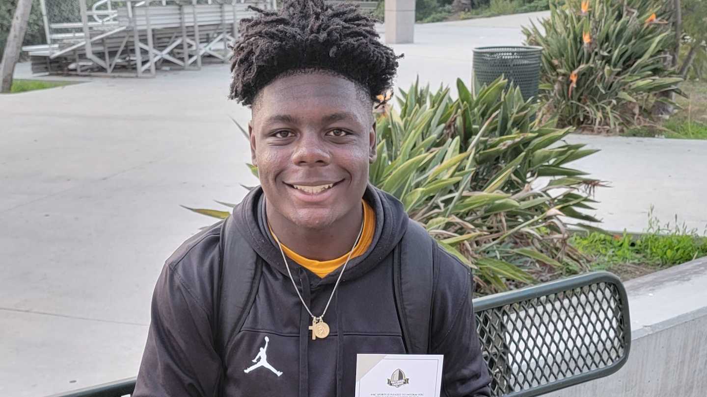 Top Running Back Roderick Robinson II Includes UCLA Football On List of ...