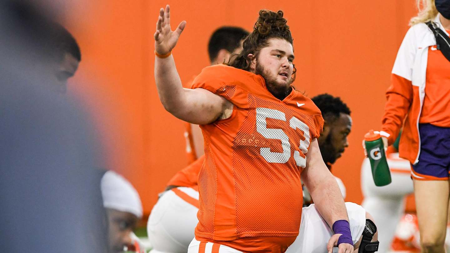 With Rayburn Retired, What Do Clemson Tigers Do at Center? - Sports ...