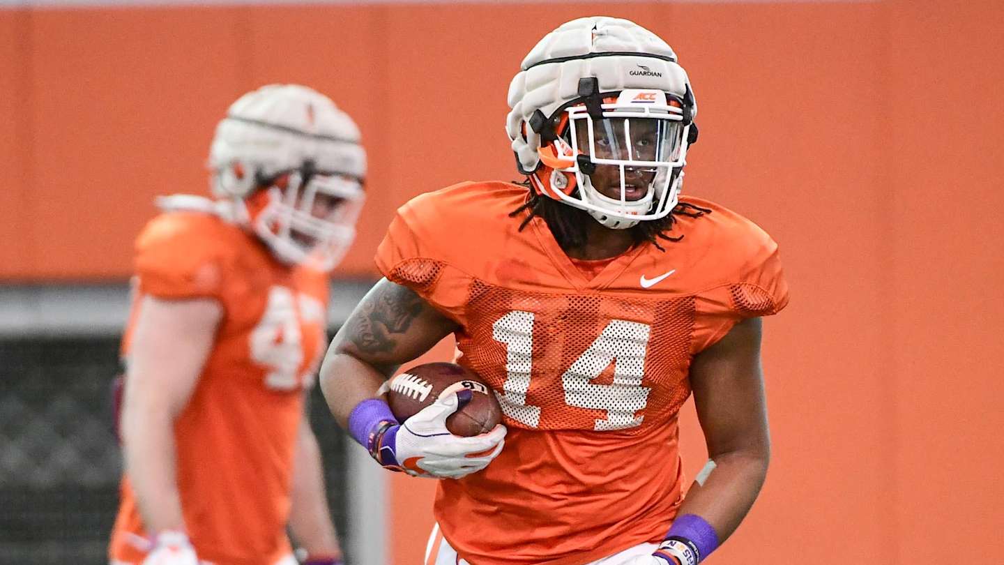 Big Spring for Clemson’s Backup Defensive Ends - Sports Illustrated ...