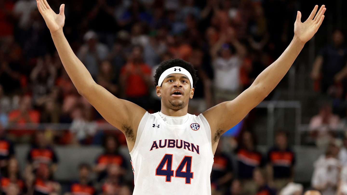 Auburn center Dylan Cardwell is returning for another season - Sports ...