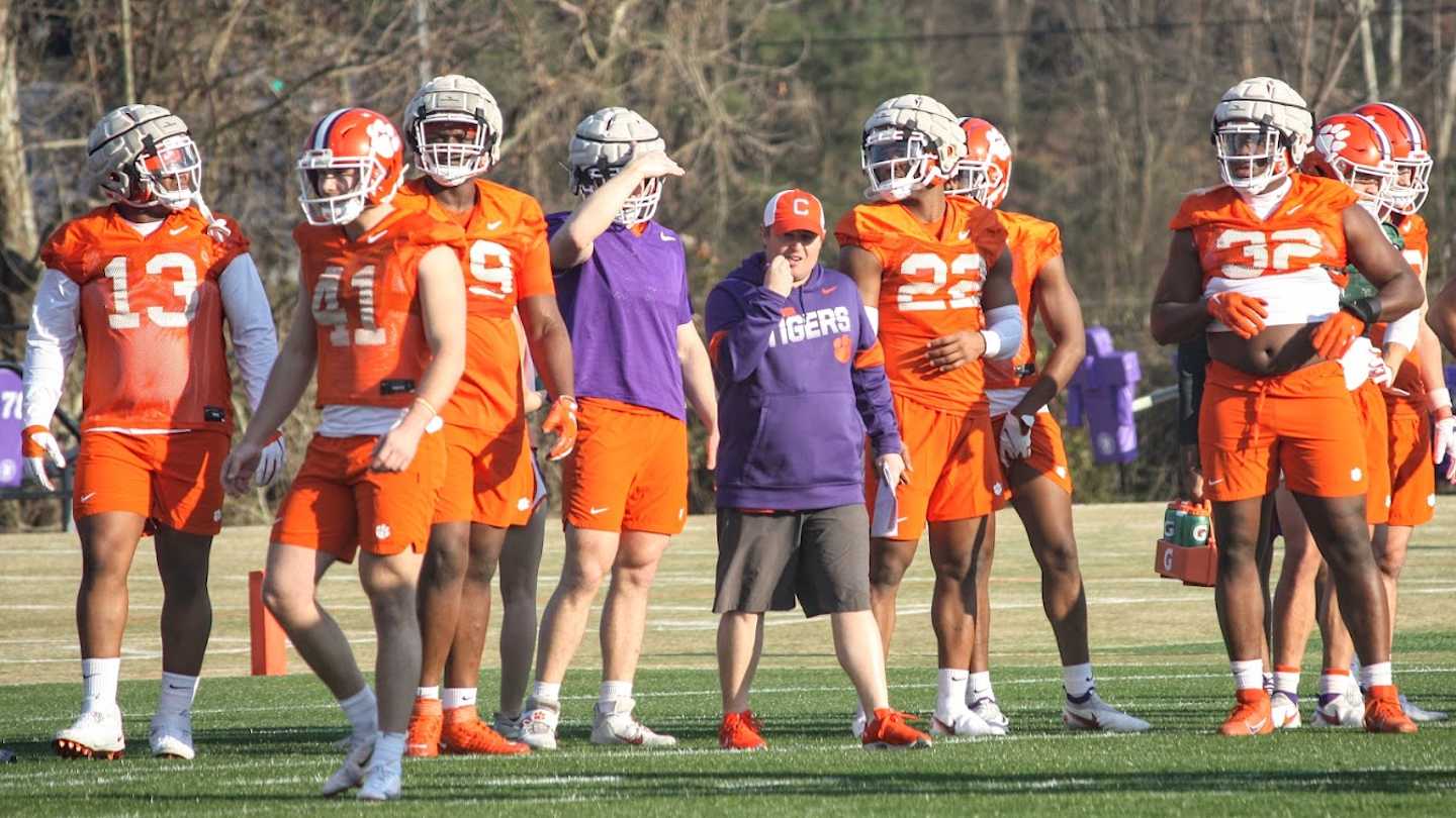 2024 LB Andrew Hines Impressed By Latest Visit to Clemson - Sports ...