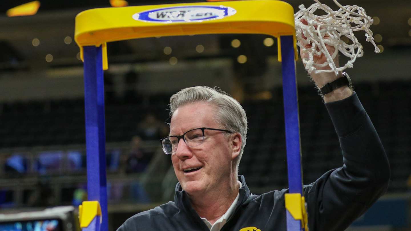 Fran McCaffery Matching Dr. Tom's 13-Year Iowa Run - Sports Illustrated ...