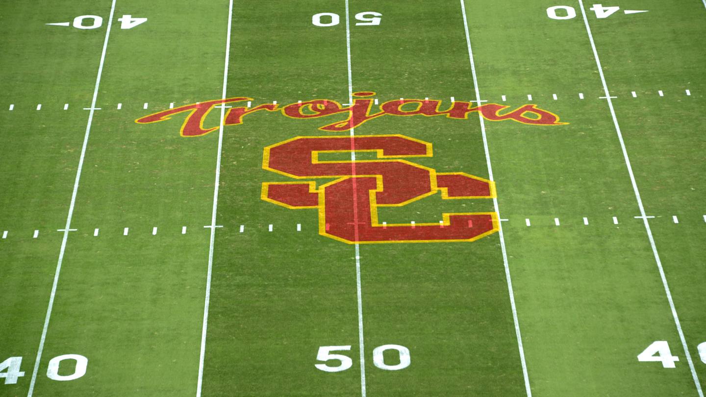 WATCH: USC's Josh Henson Dishes on O-Line Progression - Sports ...