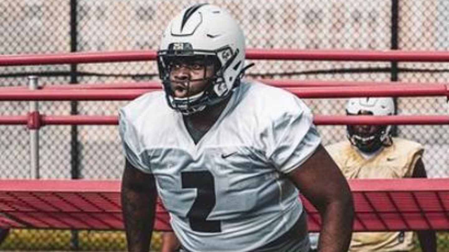 The Impact of UCF Football Defensive Tackle Lee Hunter - Inside the Knights