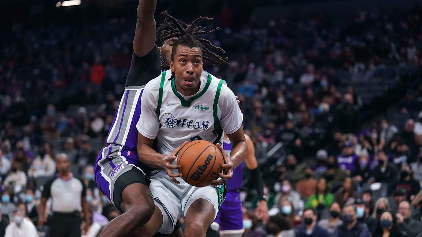 Former UCLA Center Moses Brown Making First Start For Cleveland ...