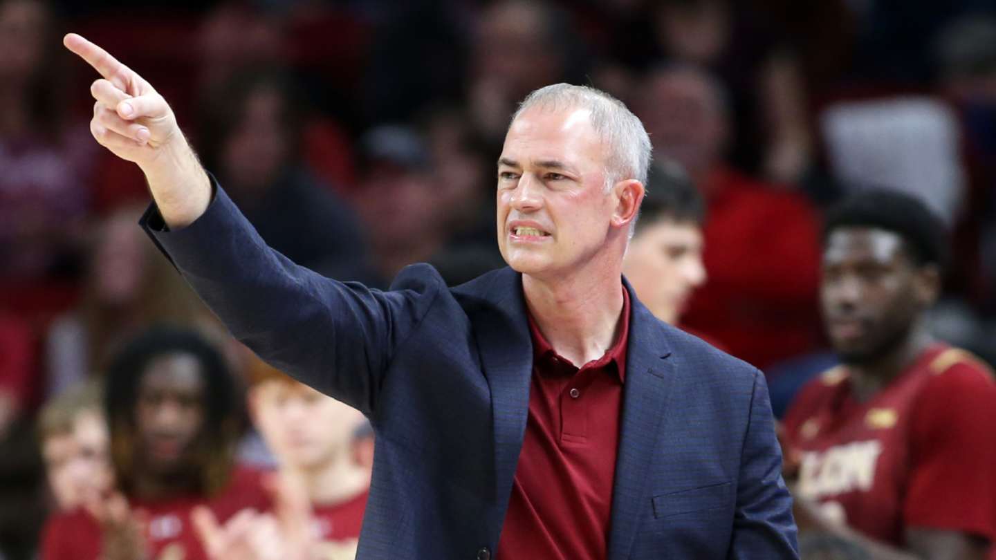 Elon’s Mike Schrage reportedly joining Jon Scheyer’s staff at Duke ...