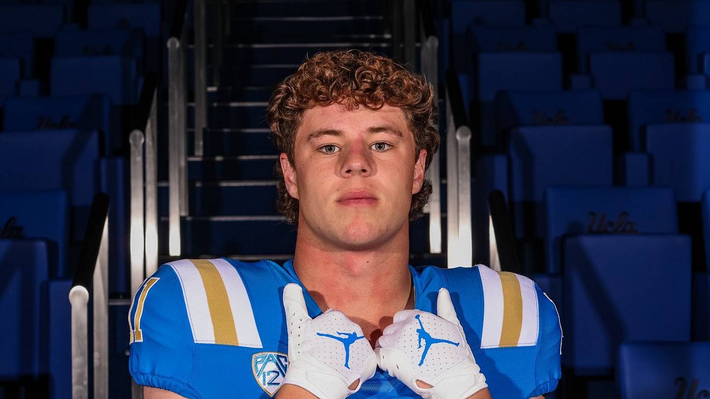 Under-the-Radar Linebacker Hayden Moore Earns Offer From UCLA Football ...