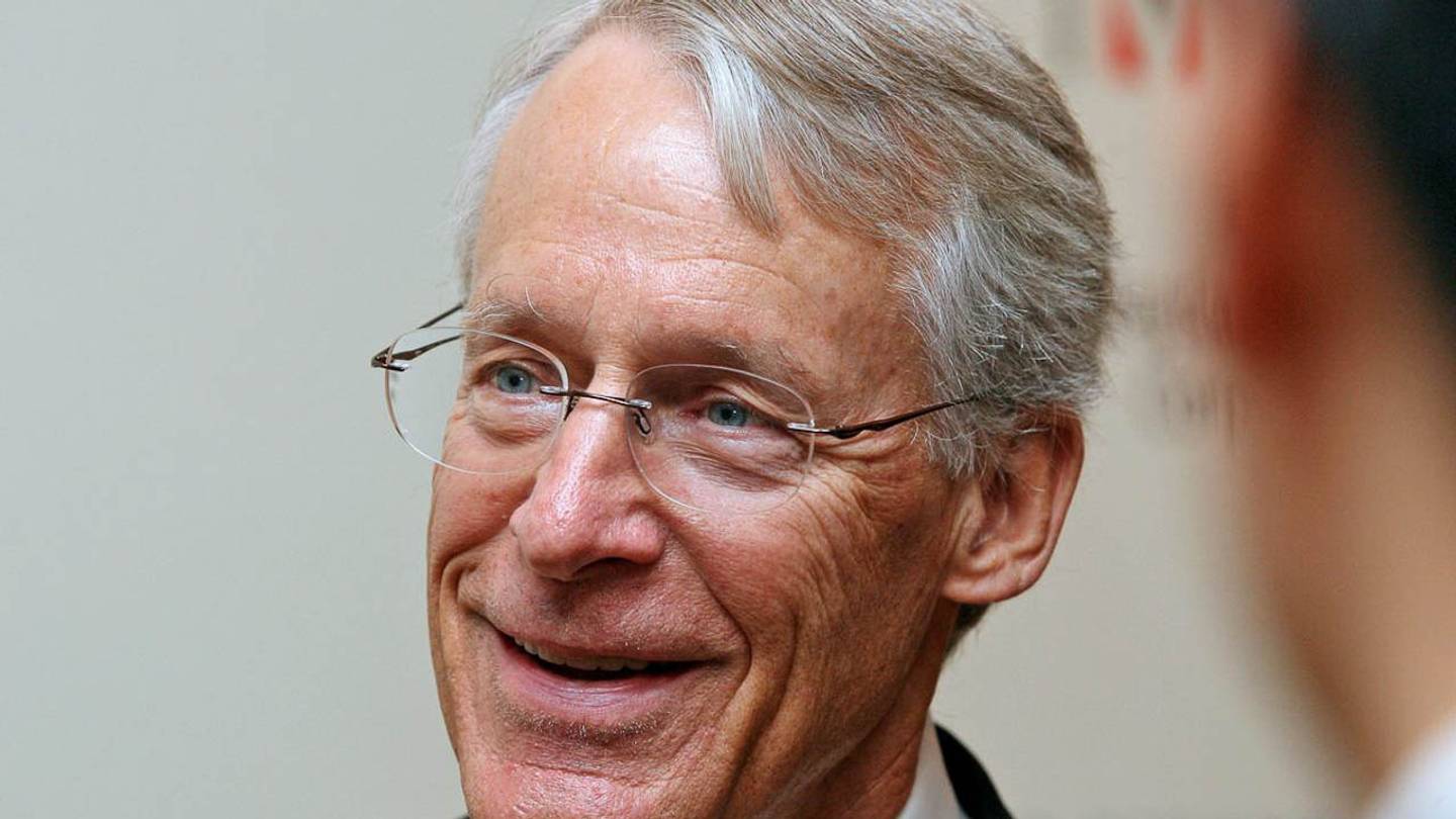 Oddsmakers Not Making Rob Walton Favorite to Buy Broncos - Sports ...