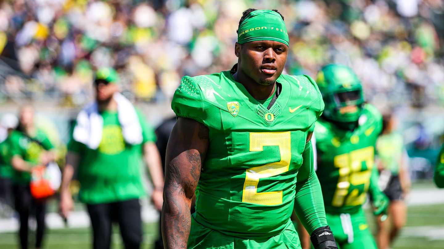 Oregon Ducks Edge Rusher DJ Johnson Declares for 2023 NFL Draft ...