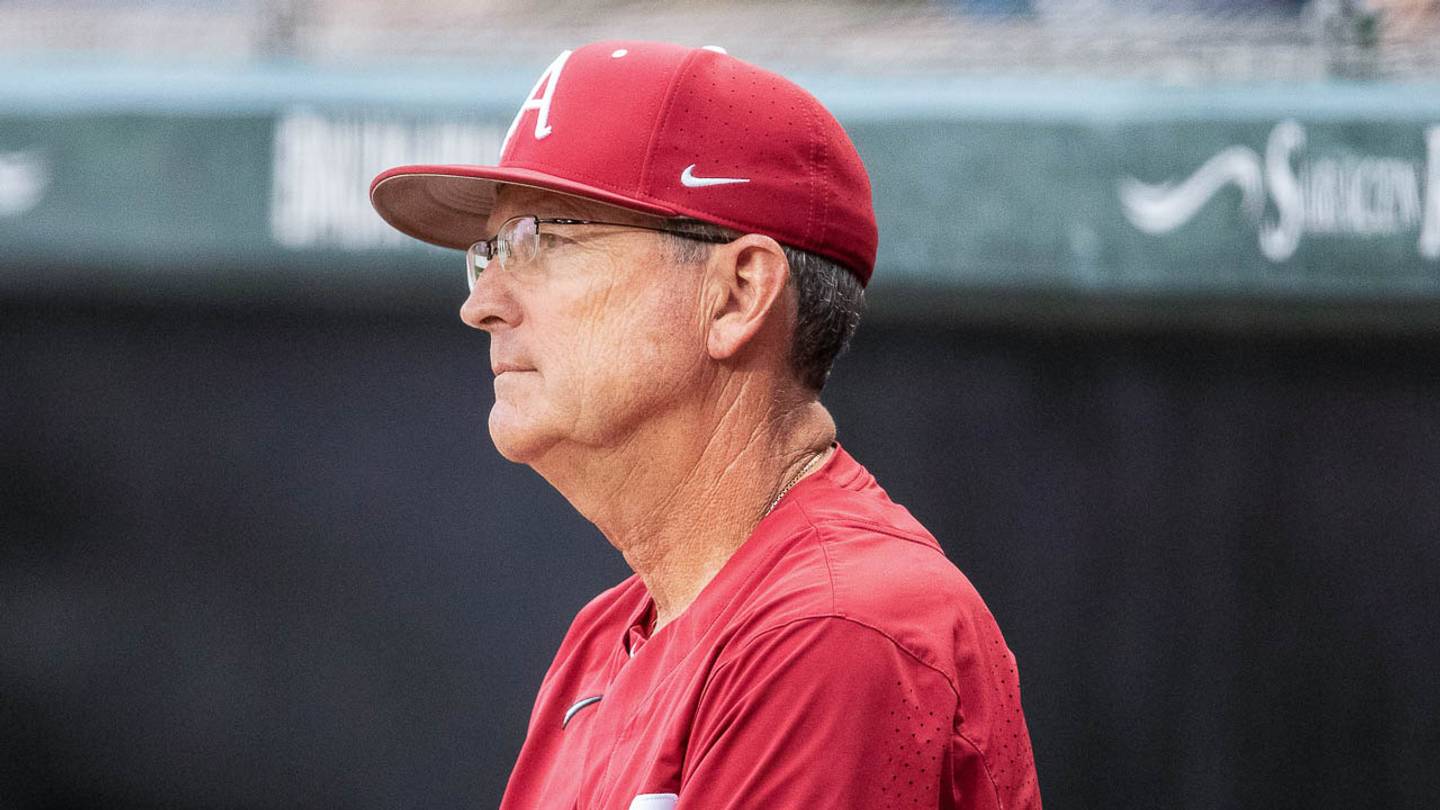 Dave Van Horn Recaps Loss to Ole Miss - Sports Illustrated All Hogs ...