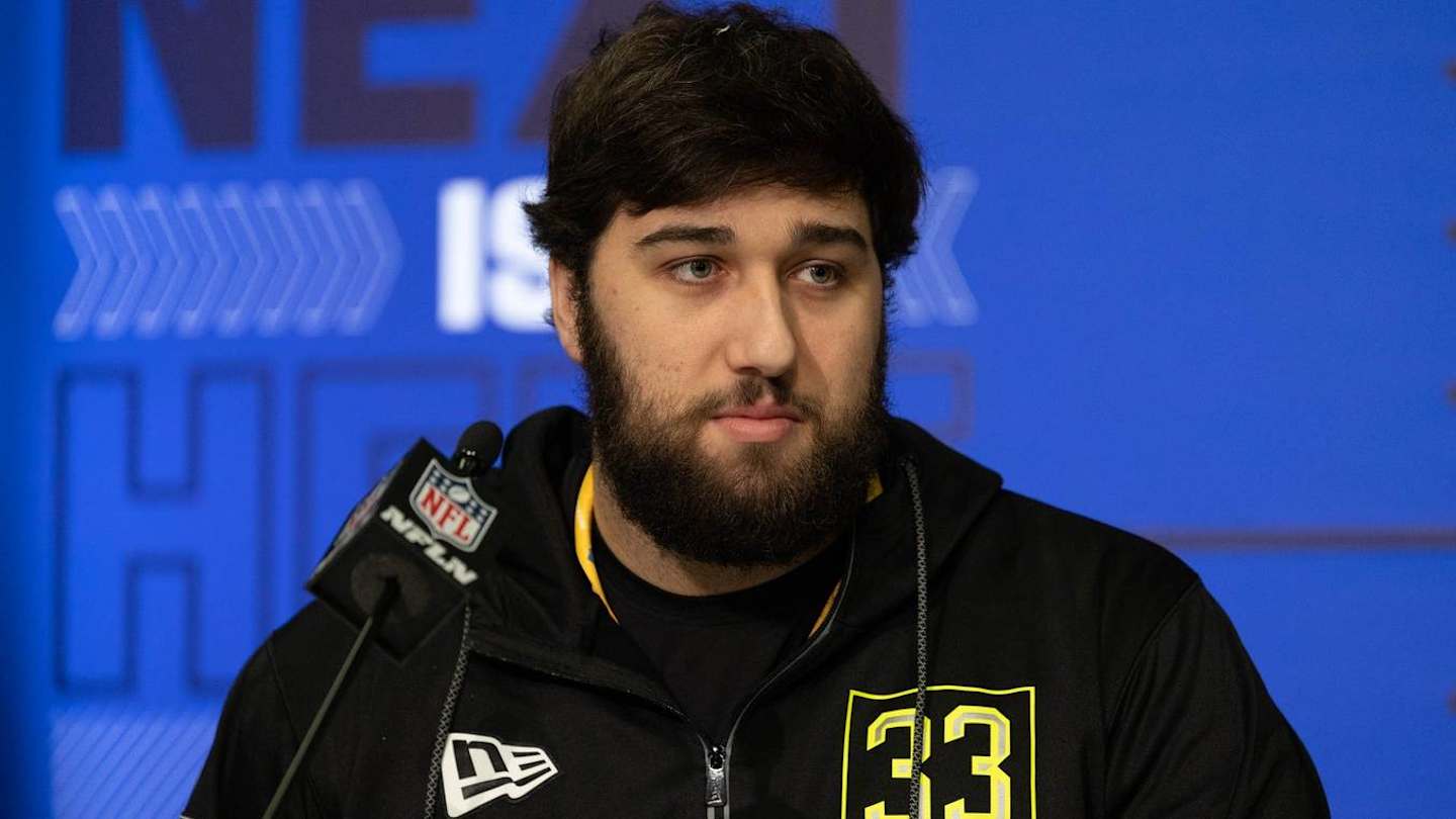 Jets OL Max Mitchell Receives Draft-Day Phone Call From Familiar Name ...