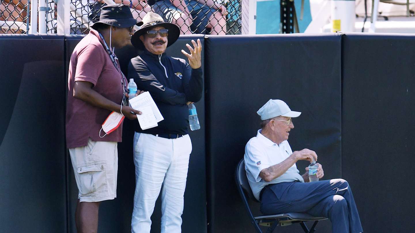 Jarrett Bell Selected as PFWA’s 2022 Bill Nunn Jr. Award Winner - Visit ...