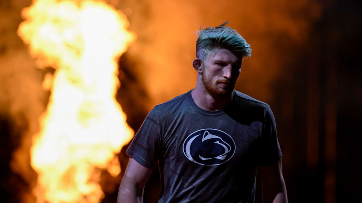 Bo Nickal Makes His MMA Debut With a Knockout - Sports Illustrated Penn ...