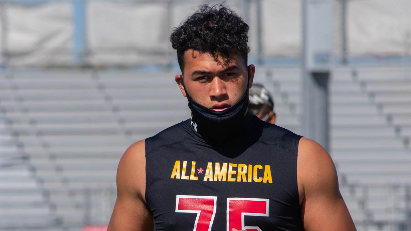 2022 Defensive Lineman has Family Ties to Oregon - Sports Illustrated ...