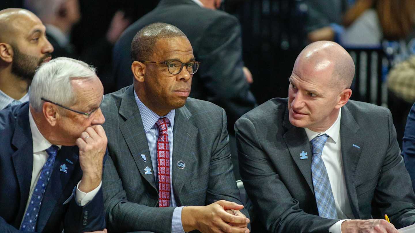 Hubert Davis hires former North Carolina players Sean May, Jeff Lebo ...