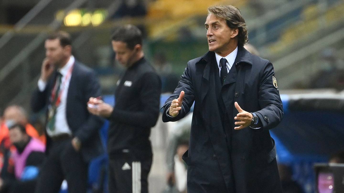 Roberto Mancini: Italy signs manager through 2026 World Cup - Sports ...