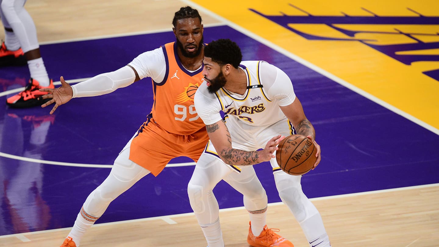 Anthony Davis injury: Lakers star suffers left groin strain - Sports ...