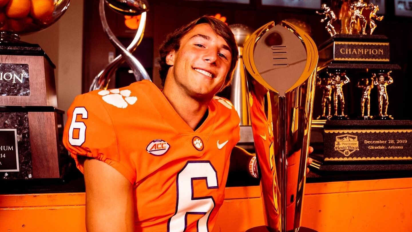 Cade Klubnik Signs National Letter of Intent With Clemson Tigers ...