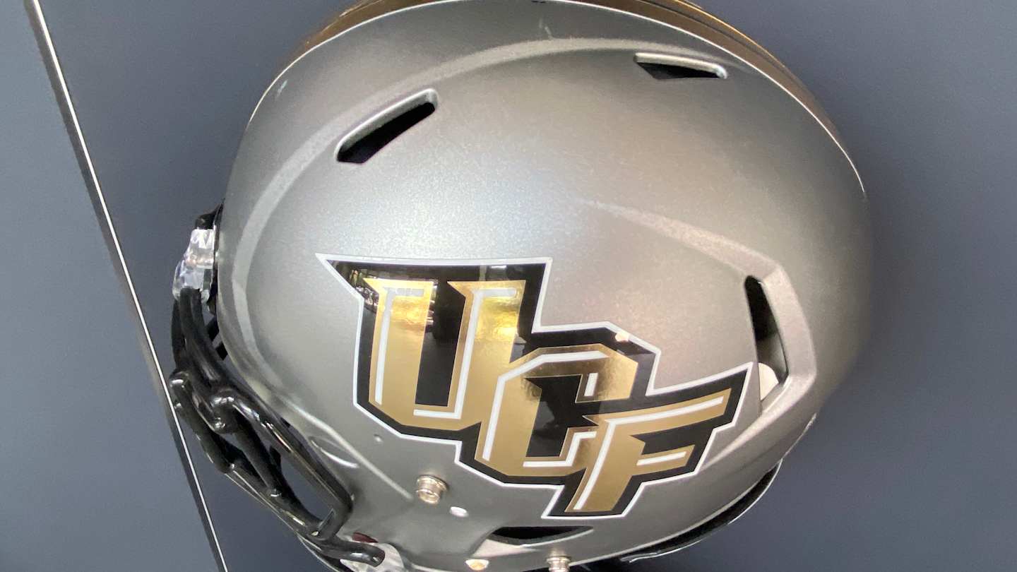 UCF Football Linebacker Terrence Lewis - Inside the Knights