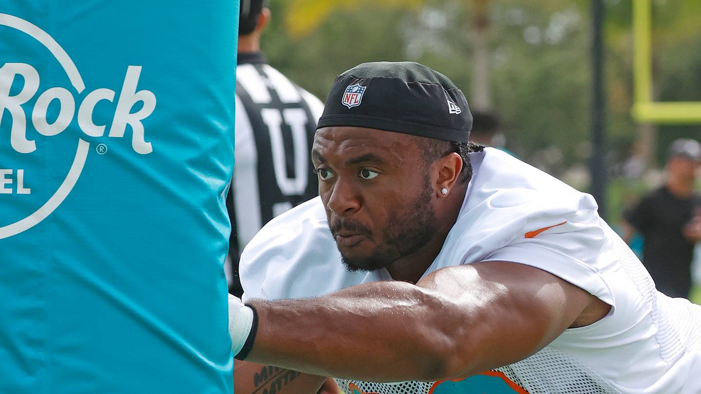 Miami Dolphins Tackle Austin Jackson Looking to Save Lives - Sports ...