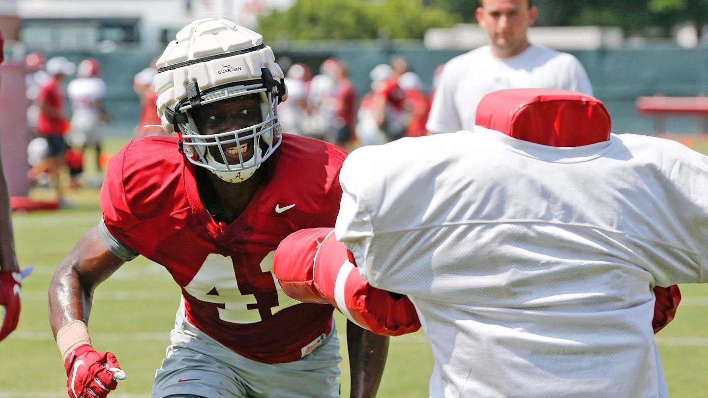 Alabama football's Chris Braswell lands BreakingT deal - Sports Illustrated