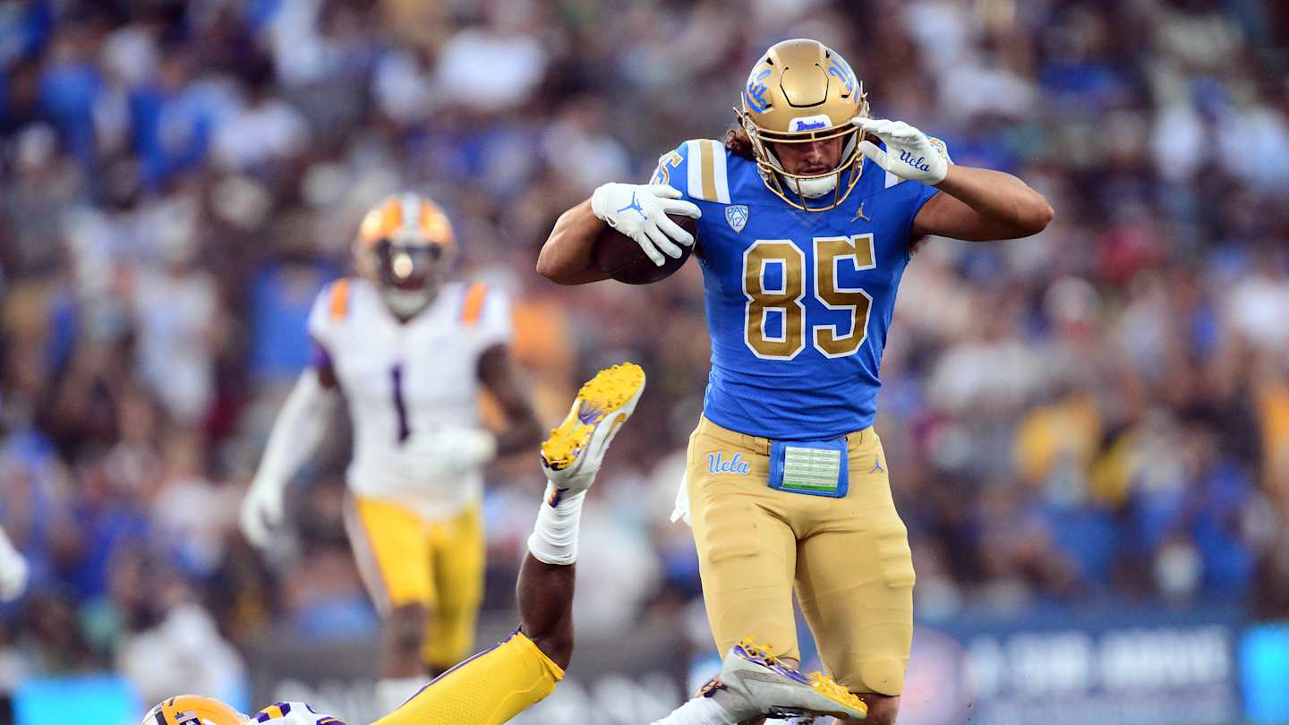 UCLA football turns on the jets late, upsets LSU in packed Rose Bowl ...