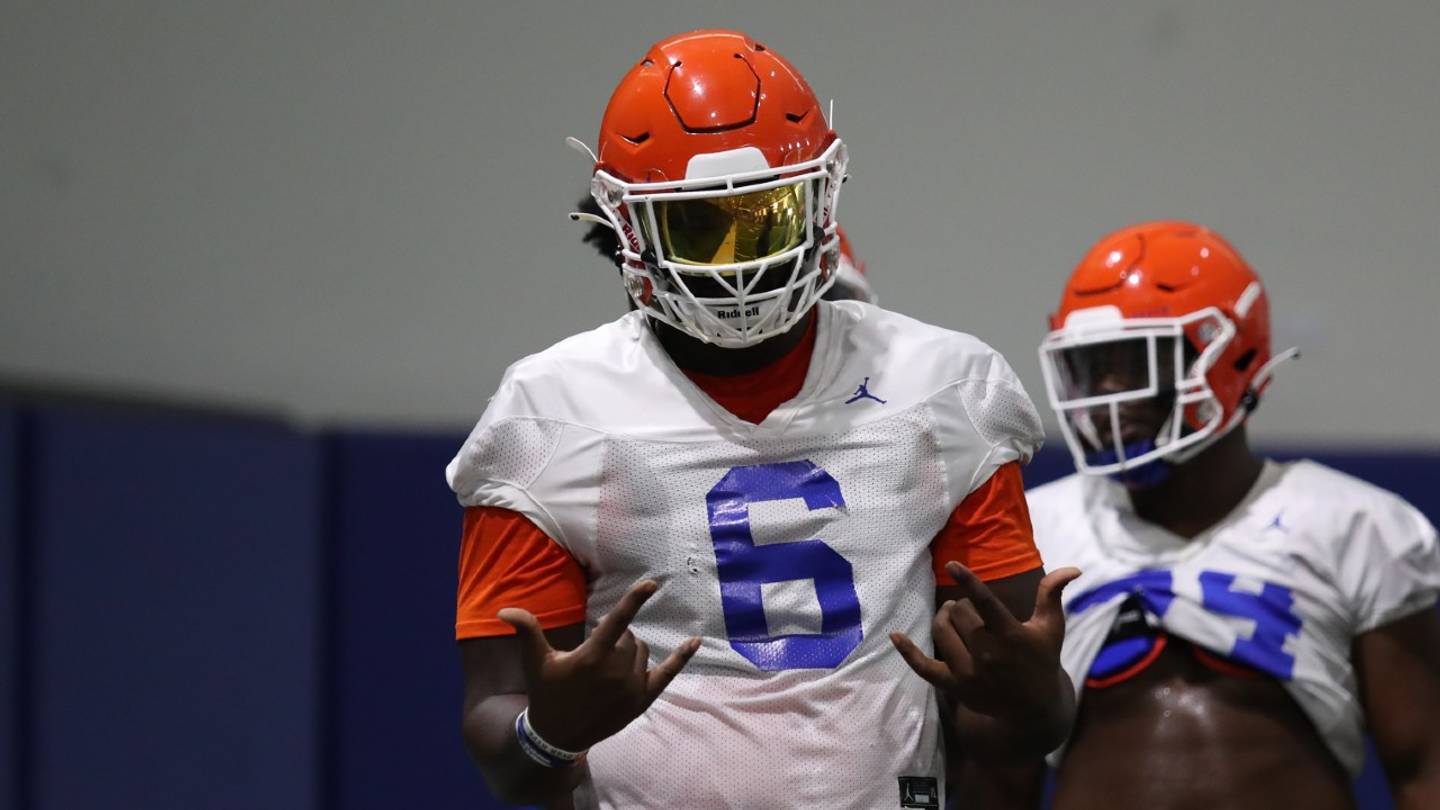 Former Florida Gators DL Zachary Carter Shows Out in Bengals Practice ...