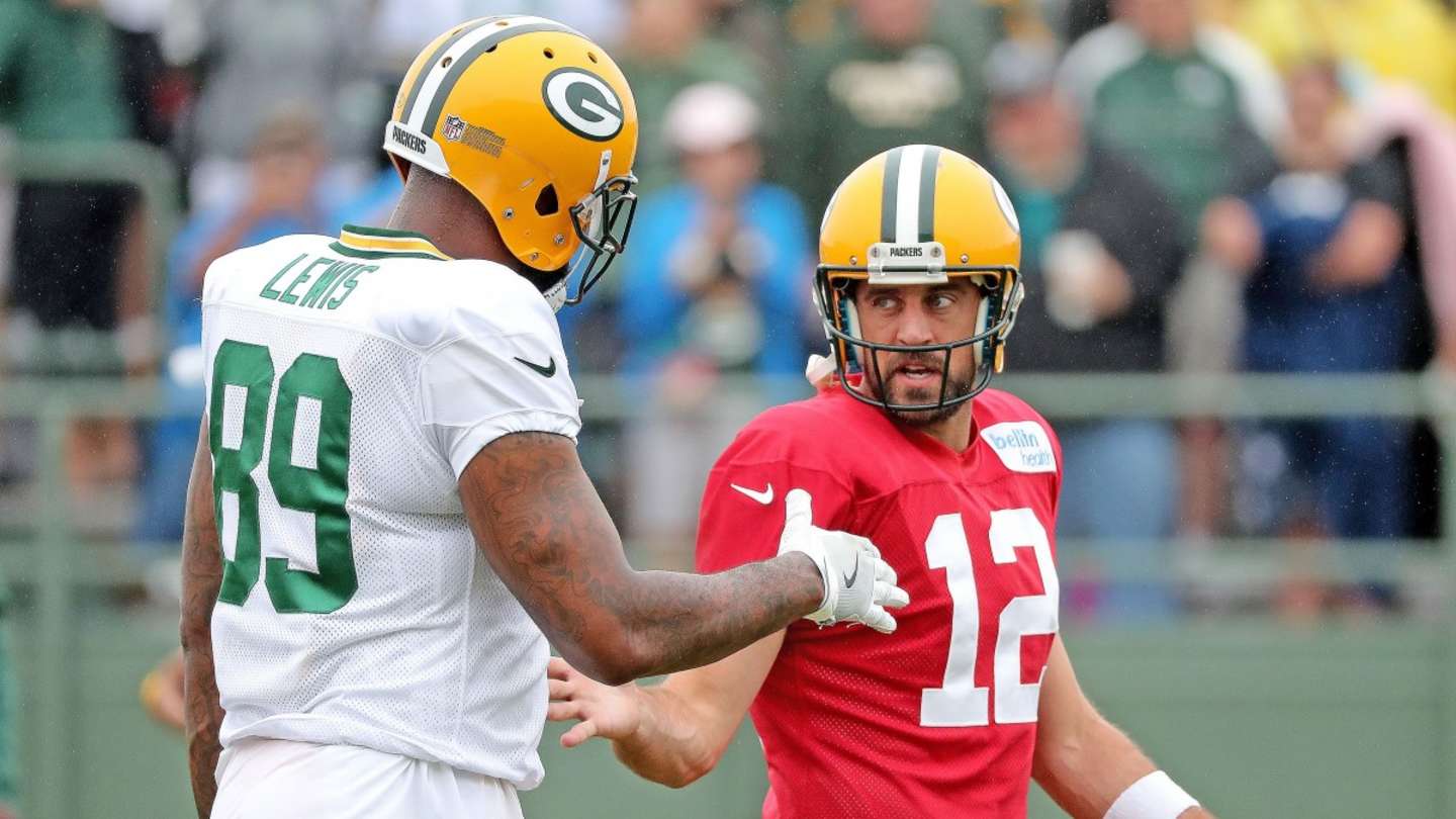 Aaron Rodgers Among Seven Captains for Green Bay Packers - Sports ...