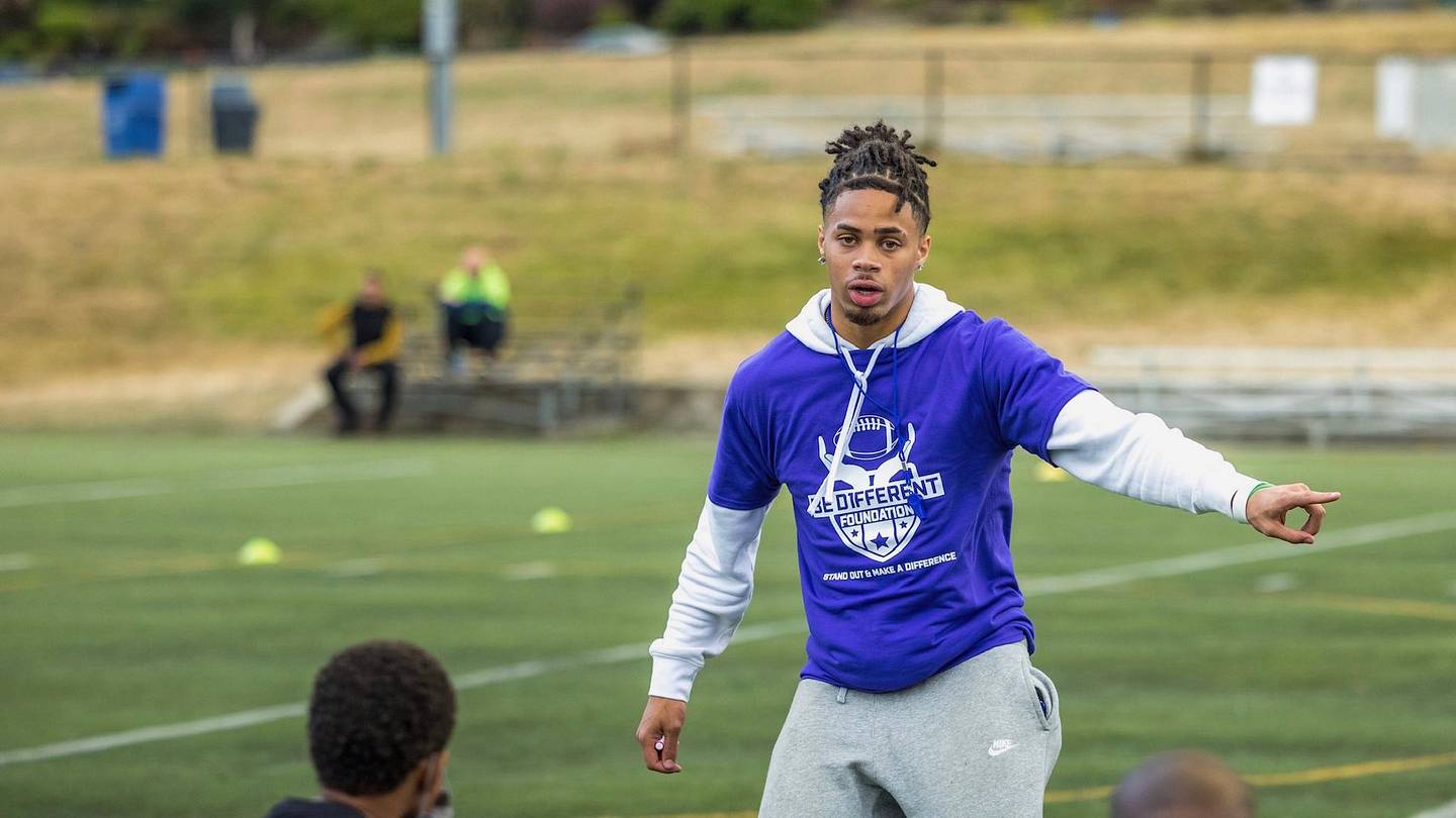 UCLA Football Offers Another Top West Coast Cornerback Caleb Presley ...