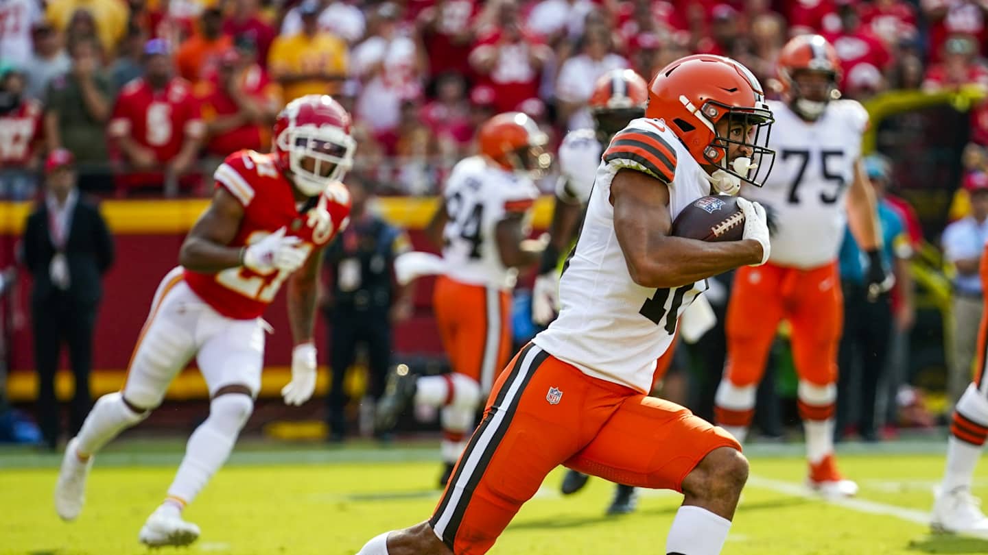 Three Browns Leave Practice Early - Sports Illustrated Cleveland Browns ...