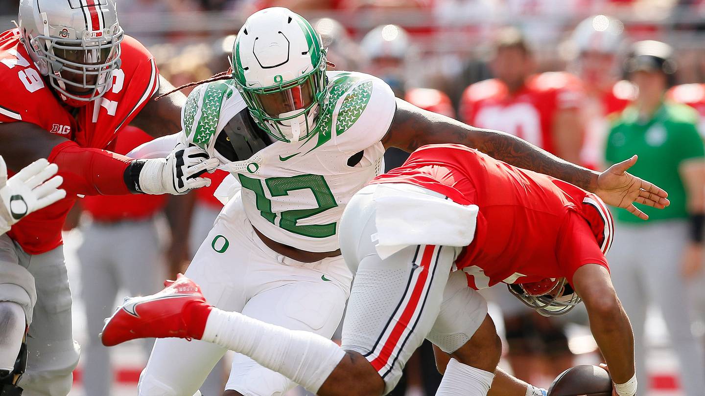 Oregon Football Tight End DJ Johnson plays crucial role on both sides ...