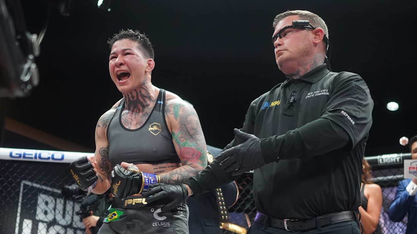 Larissa Pacheco Stuns Kayla Harrison at 2022 PFL World Championship ...