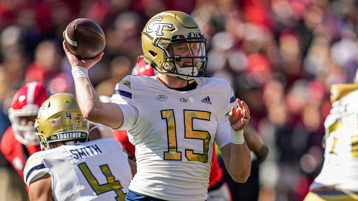 Georgia Tech QB Zach Gibson Enters Transfer Portal - Sports Illustrated ...
