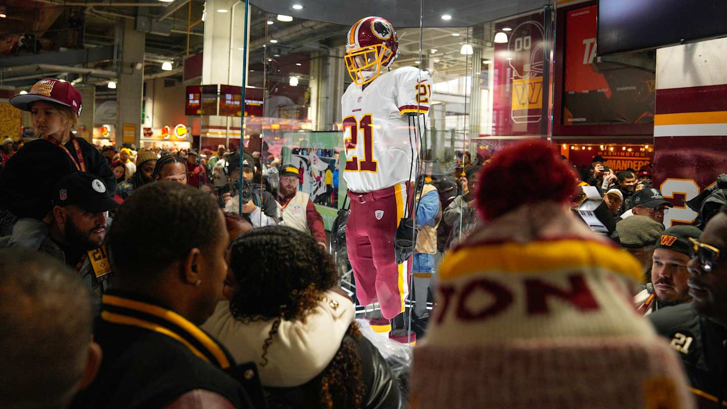 NFL World Reacts to Commanders’ Sean Taylor Statue Unveiling - Sports ...