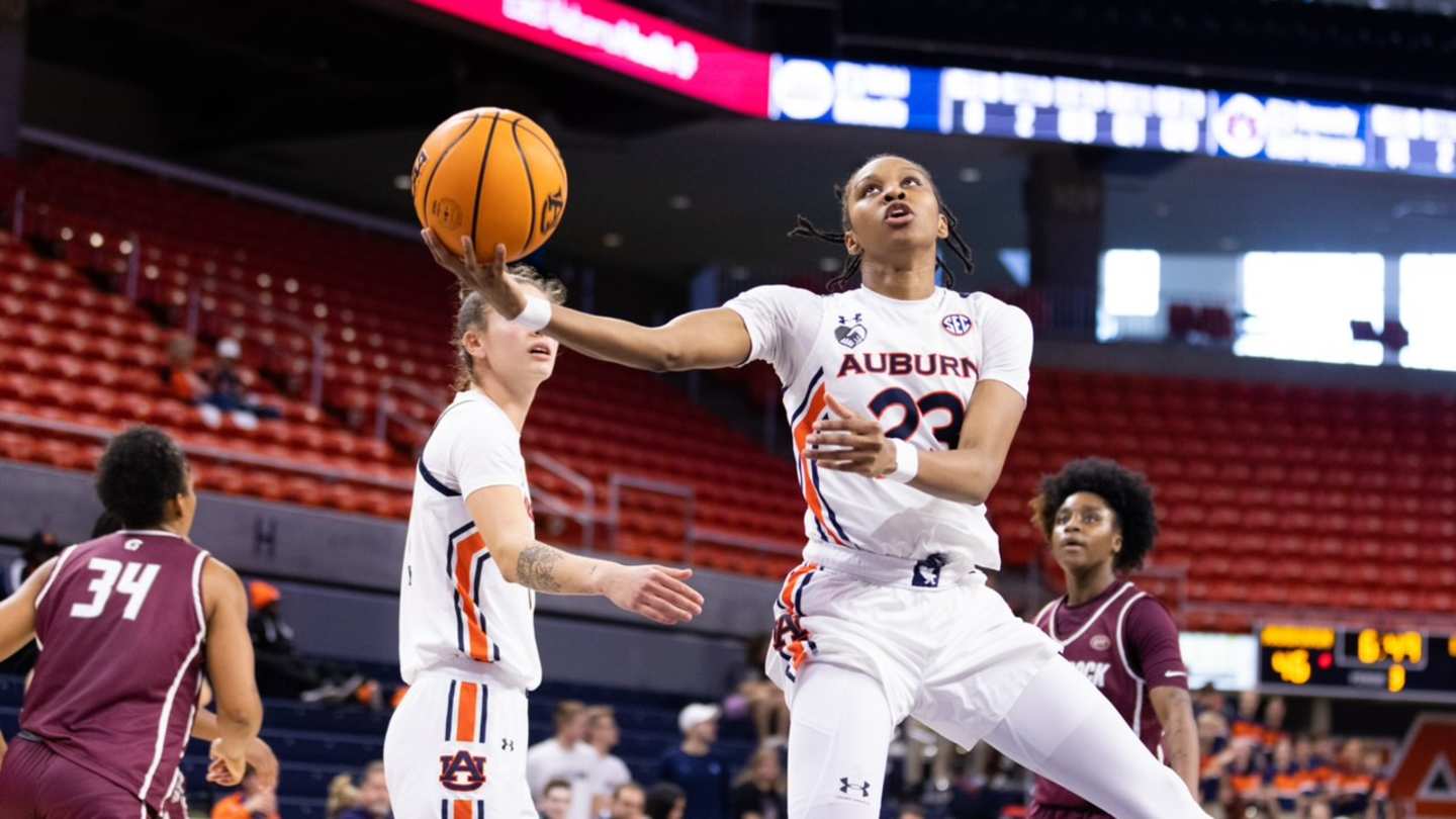 ICYMI: Scott-Grayson Continues Dominance, Leads Tigers Past Little Rock ...