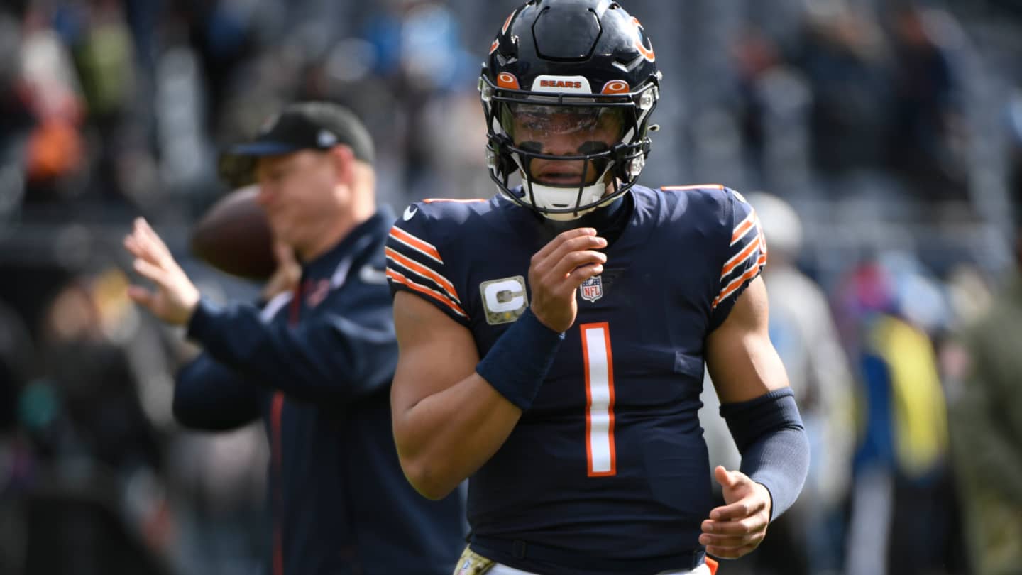 Justin Fields Trending Towards Week 13 Return vs. Packers, Eberflus ...