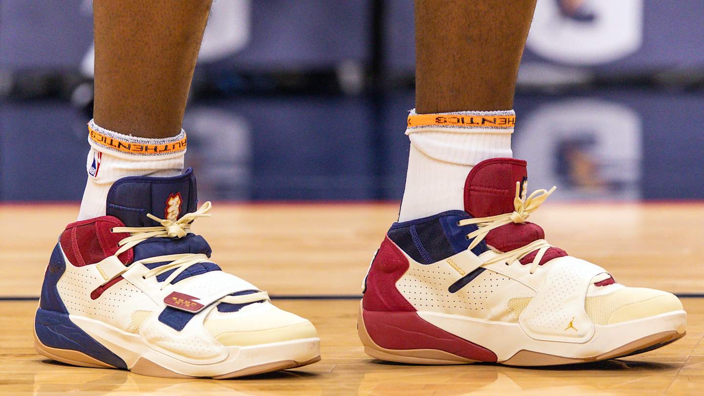 Bear hugs no match for Duke basketball product's beast mode - Sports ...