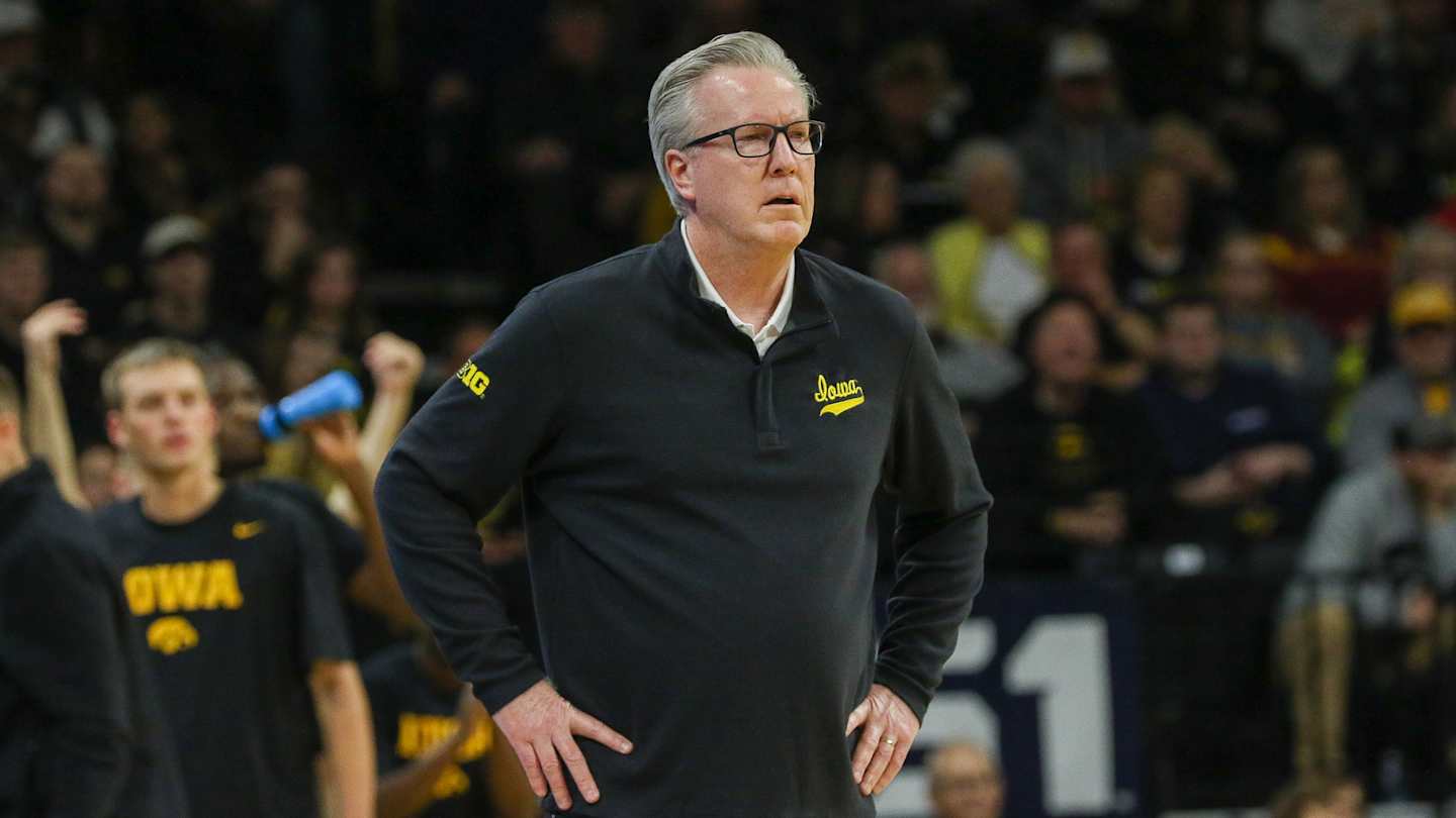 Howe: Here We Are Again with Hawkeye Hoops - Sports Illustrated Iowa ...
