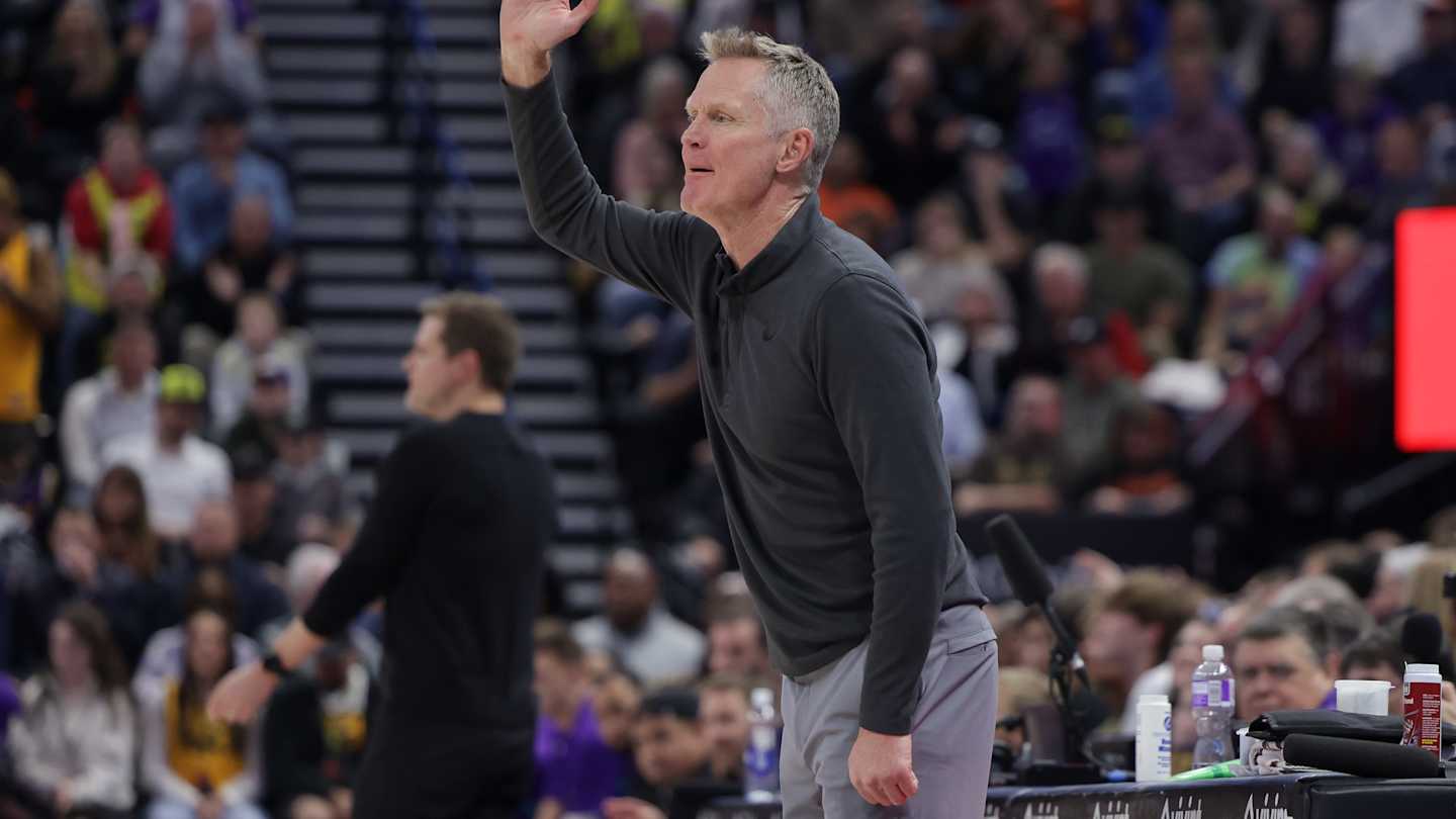 Steve Kerr Blasts Refs For Poor Officiating on Steph Curry - Inside the Warriors