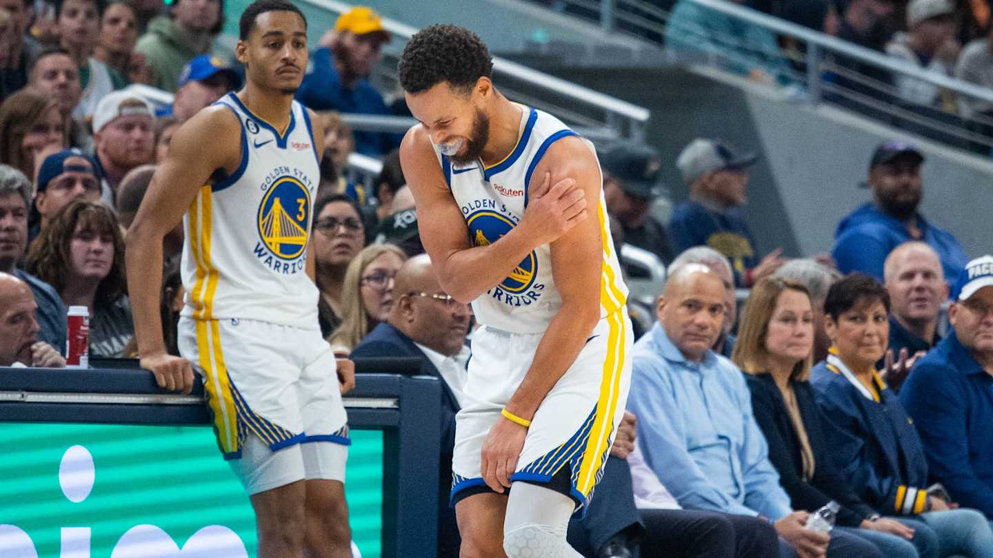 Steph Curry Expected to Miss Multiple Weeks With Shoulder Injury, per Report - Sports Illustrated