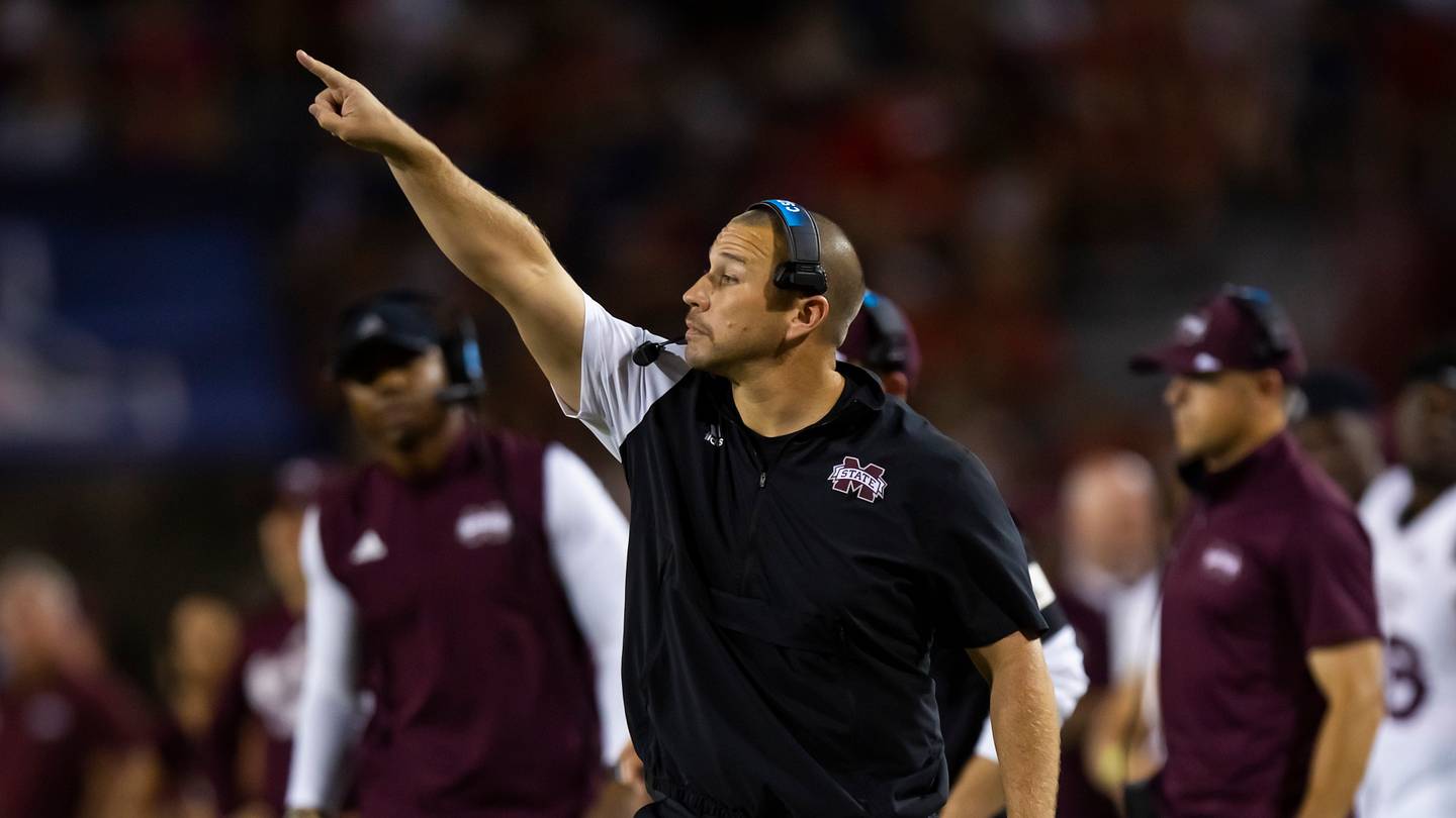 Mississippi State football: head coach Zach Arnett comments on Bulldogs ...