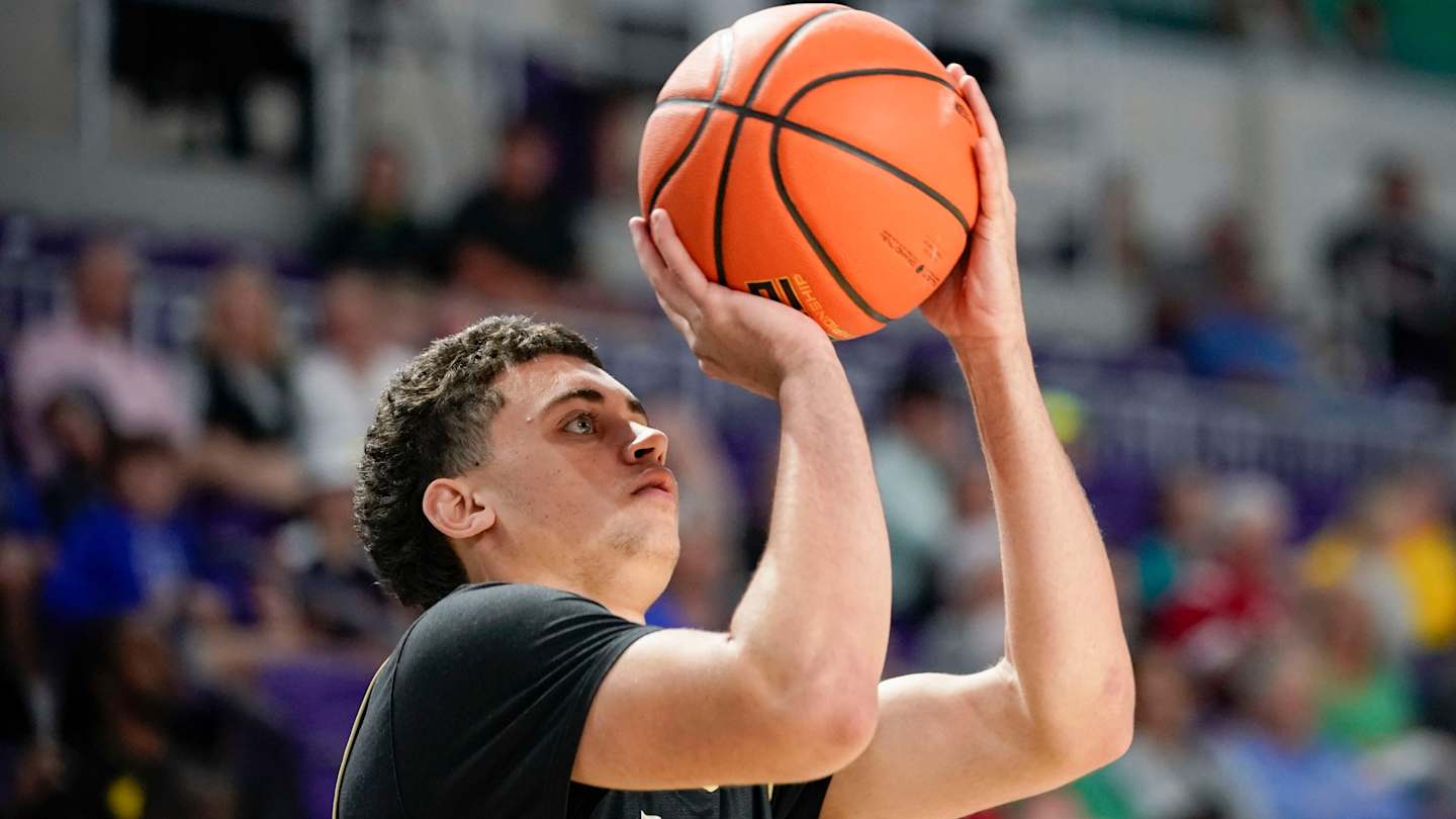 Future Duke Basketball Sharpshooter Eclipses 50 for Prep Powerhouse ...