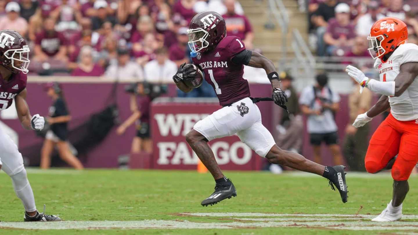 Texas A&M Aggies WR Evan Stewart In Walking Boot, Spring Football in ...