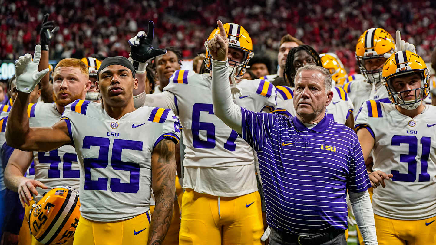 What To Expect From LSU's Spring Camp - Sports Illustrated LSU Tigers ...
