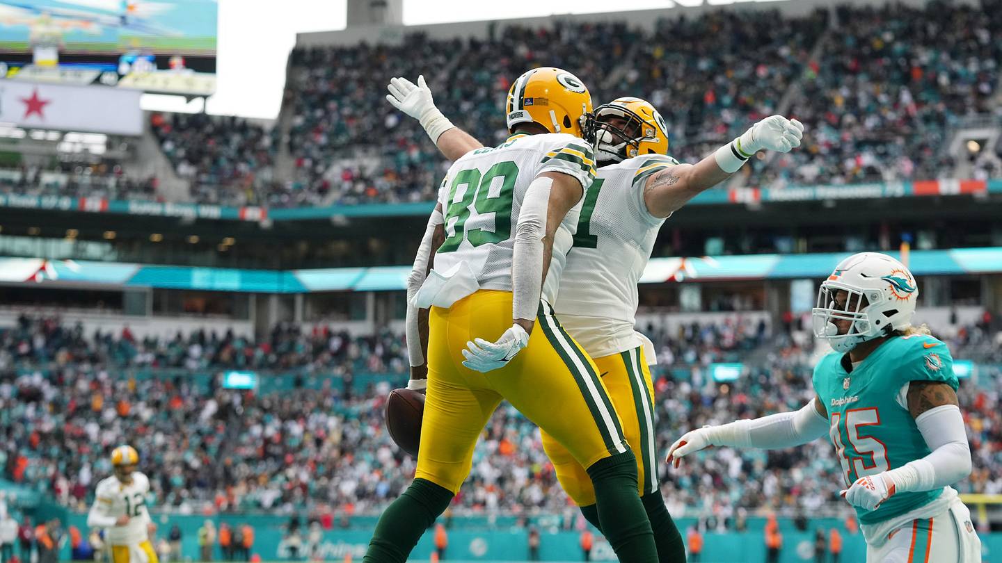 Merry Christmas: Packers Beat Dolphins, Gain Ground In Playoff Chase ...
